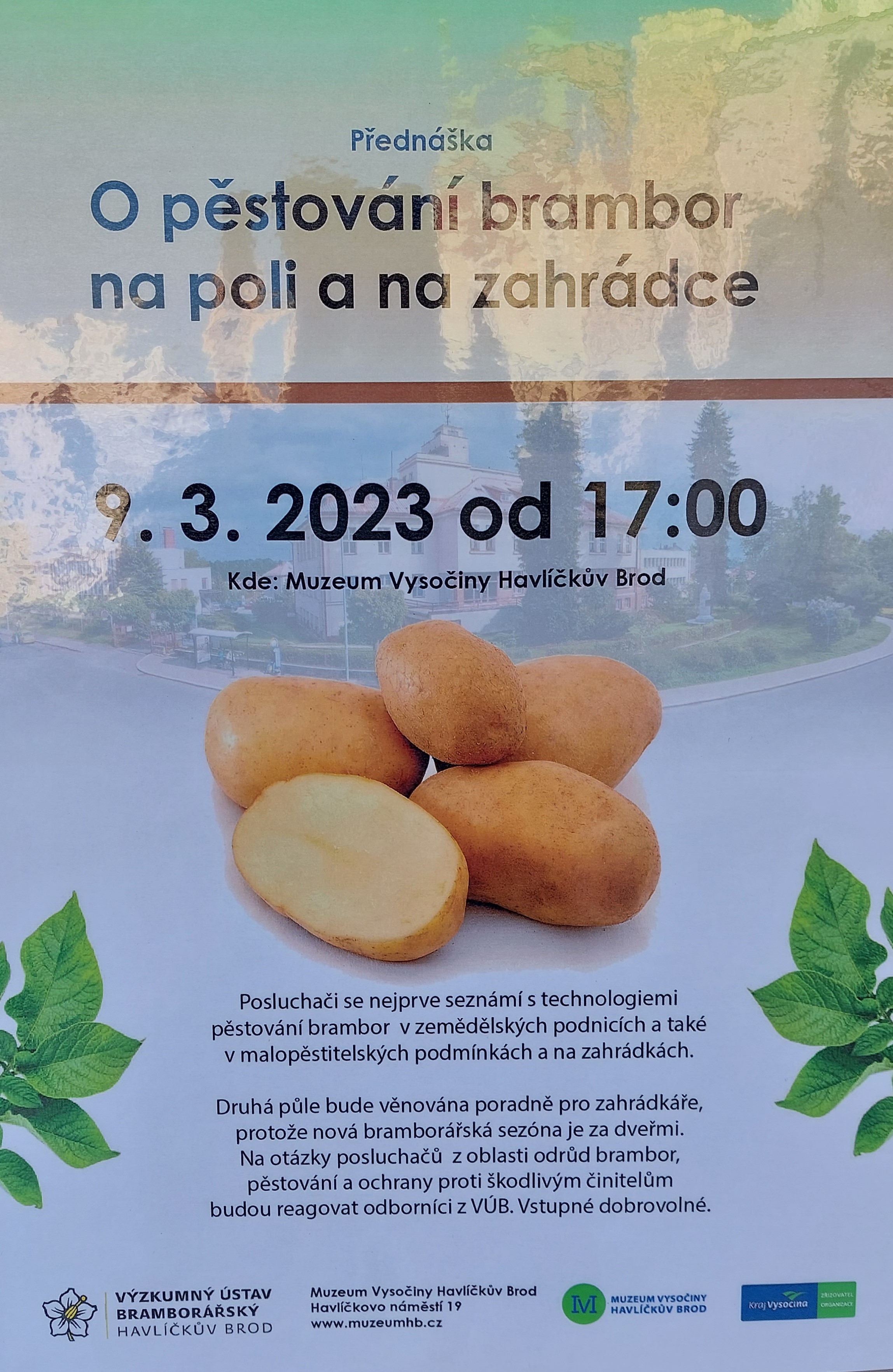 O pěstováno brambor na poli a zahrádce s odborníky z Výzkumného ústavu ...
